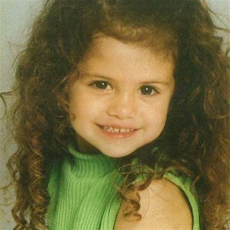 Selena Gomez Natural Hair