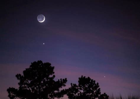 Alignment Of The Moon With Venus And Mercury