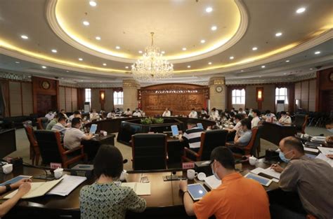郭文海主持召开区委常委会（扩大）会议，强调一手抓抗疫，一手抓发展澎湃号·政务澎湃新闻 The Paper