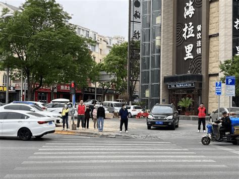 【创城进行时】城东区清真巷街道：文明劝导助创城 志愿服务我先行交通夏都活动
