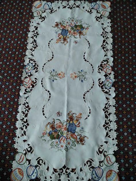 На пасху гладію🐞🐞рушничок скатертина — ціна 40 грн у каталозі Все для свята Купити товари для