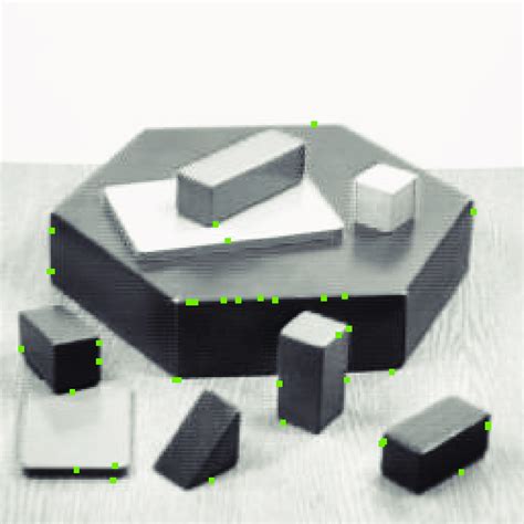 Detected Corners By A Modified Detector Using Median Filtering