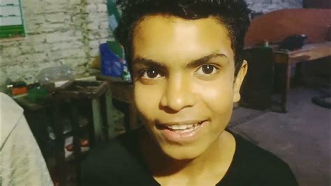 এরা কি বিসিএস পাস করছে।এদেরকে ডক্টর ইউনুস খুজতেছে। না দেখলেই মিস। Youtube