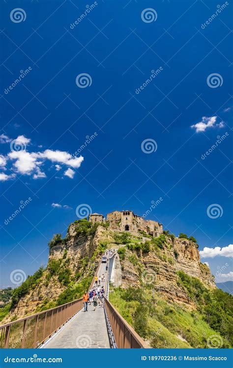 Het Dorp Civita Di Bagnoregio Viterbo Lazio Italië Redactionele Foto