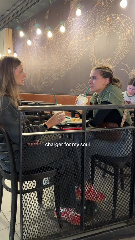 Soffass Soffiimy Adlı Kullanıcının оригінальний звук Maria Tomniuk