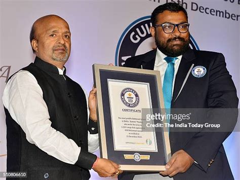 59 sameer lyricist photos and high res pictures getty images