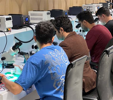 بهترین آموزشگاه تعمیرات موبایل در تهران Educational Content