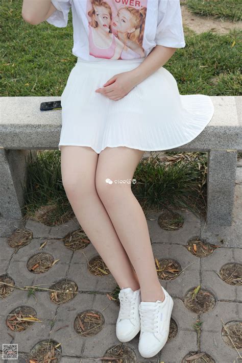 SIEE No 154 첸첸 리틀 화이트 스커트와 돼지고기 V2PH