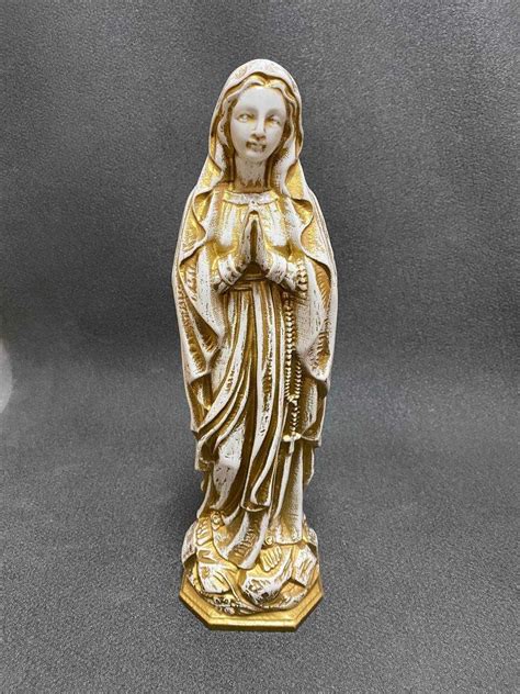 Статуетки з дерева Ісус Христос та Божа Матір 2 000 грн Предмети мистецтва Рівне на Olx