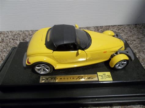 Anson 118 Yellow Plymouth Prowler Diecast Model Car With Display Case