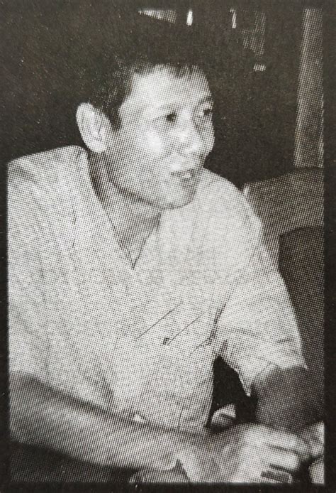 Aung Naing Oo ကွမ်းယာဆိုင်ရှင် မှ ရွှေကုန်သည် ဘဝ သို့