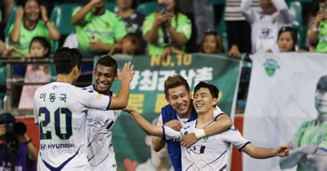 전북 포항에 2 1 승리울산 승점 2점차 추격
