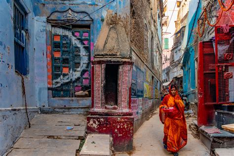 Varanasi Streetview Foto And Bild Erwachsene Menschen Asia India