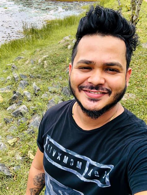 Malinda Nanayakkara Malin Nanayakkara • Threads Say More