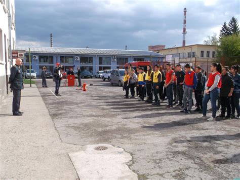 Ученическо състезание „Защита при бедствия пожари и извънредни ситуации 2017” Община Габрово