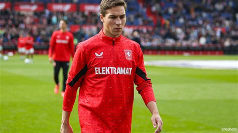 Eiting ‘ik Kan Bij Fc Twente Laten Zien Wie Ik Ben En Wat Ik Kan