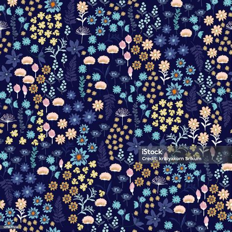 전체 피 자유 야생 꽃 패턴의 많은 종류 그려진된 초원 꽃 원활한 벡터 디자인 패션 직물 벽지 모든 지문에 대 한 손 꽃 식물에 대한 스톡 벡터 아트 및 기타 이미지