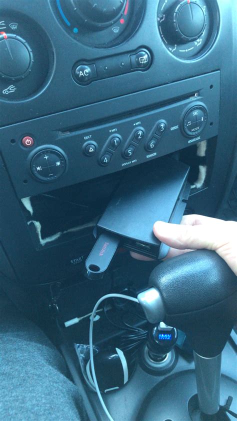 Флешку мне в магнитолу — Renault Megane II, 1,6 л, 2006 года | автозвук ...