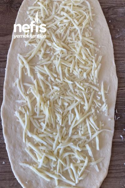 Tavuklu Pide Nefis Yemek Tarifleri 9530215