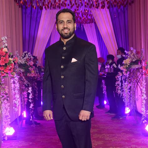 Kartik Munjal Kartikmunjal60 • Instagram Photos And Videos