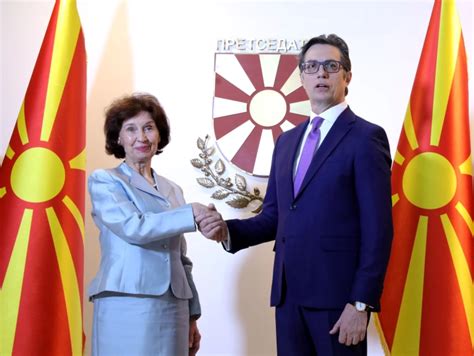 Силјановска на Водно гардата ја дочека новата претседателка и врховна командантка Независен