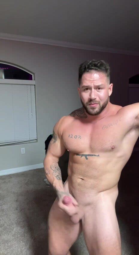 STRAIGHT BRIT MUSCLE MEN NAKED ThisVid