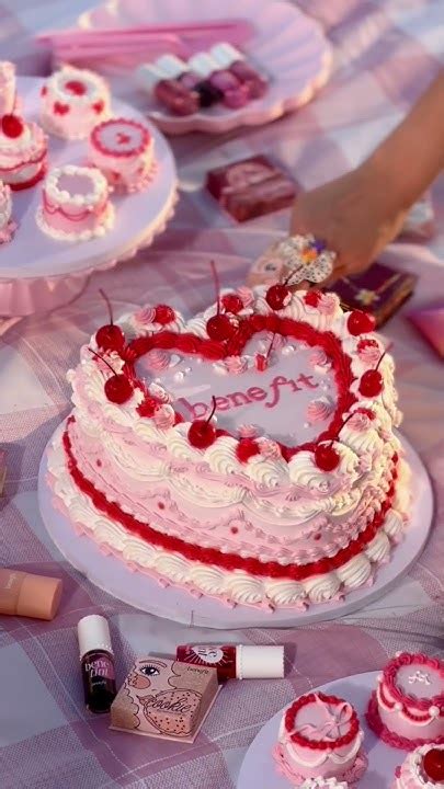 بنفت قطعة من السعادة 🍰 Shorts بنفت Cake Youtube