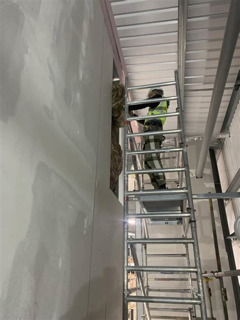 Монтаж на гипсокартон и ламинат Строителни услуги Бургас Сухо строителство Окачени