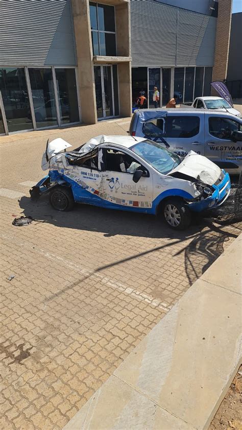 Yusuf Abramjee On Twitter The Truck Crashed Into Several Vehicles