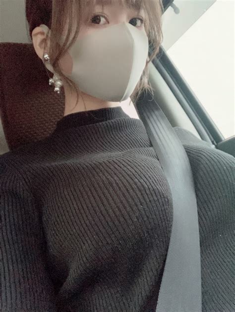 コスプレイヤー・けんけん、至高の着衣巨乳パイスラショット披露「男心分かりすぎ」 Entame Next アイドル情報総合ニュースサイト
