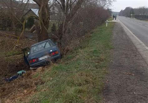 У ДТП під Львовом водій «Мерседеса зїхав в кювет та загинув фото — Lviv Media