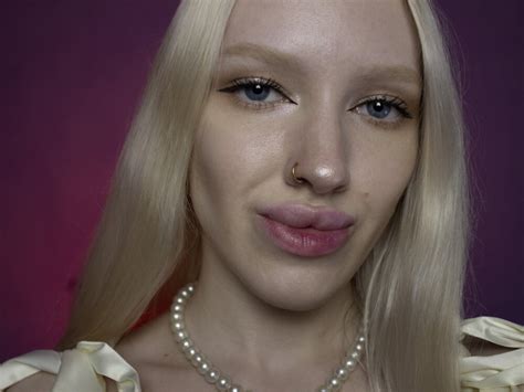 Cheryl Mason Cam Model Free Live Sex Show And Chat Stripchat