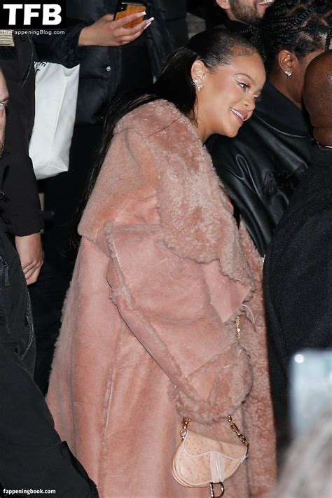 Rihanna Nude Onlyfans Leaks Fappening Page Fappeningbook