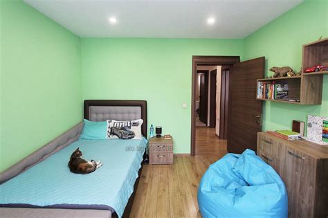 Напълно реновирана градска къща с 3 спални за продажба в град Разлог Двуетажна къща 144 кв