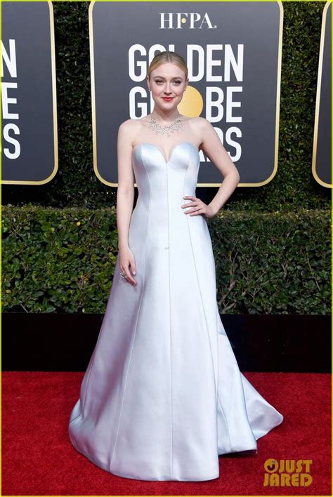 Dakota Fanning Golden Globes 2019 10 Nice Dresses Dress Red Carpet
