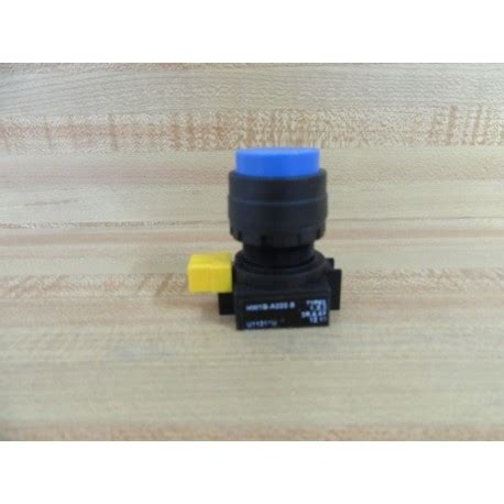 Idec HW1B A222 S Push Button Switch New No Box Mara Industrial