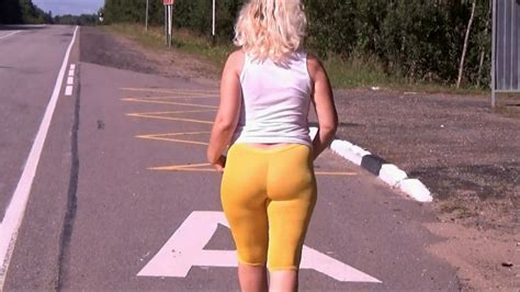 Roseredrus Yellow Big Ass Flashing Outdoor Manyvids