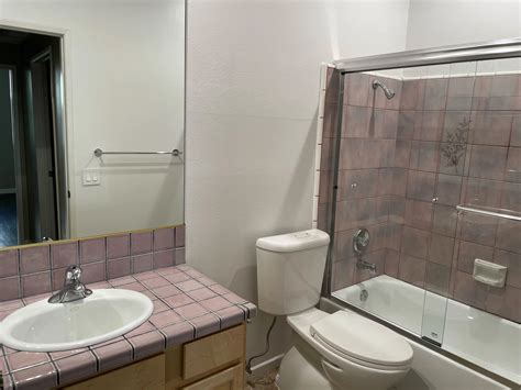 1 Bedroom And 1 Bathroom Classic Kitchen — Imperial Apartments