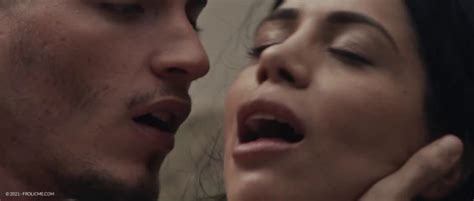 Frolicme Julia De Luca Summer Fling Htm Penis In Pussy Lor122enc