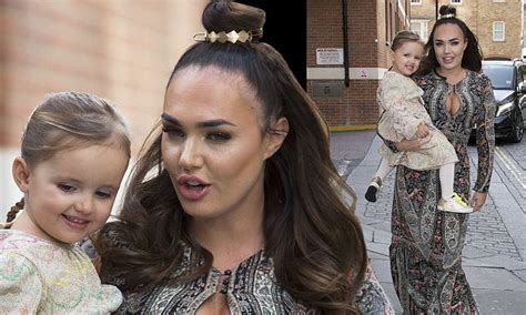 Tamara Ecclestone Steps Out With Sophia For Mothers Day Daily Mail Online