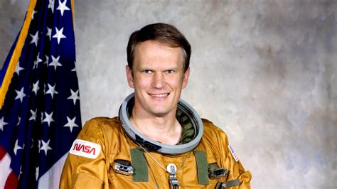 Karol Bobko First To Pilot The Challenger Into Space Dies At 85 The New York Times