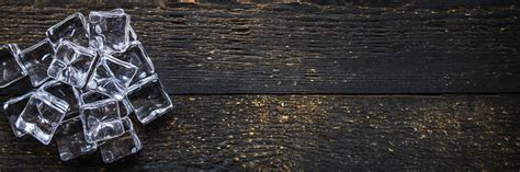 얼음 조각 인공 크리스탈 투명 투명 조각 개념 음식 배경 상단 보기 복사 공간 각얼음에 대한 스톡 사진 및 기타 이미지 각얼음 겨울 결정체 Istock