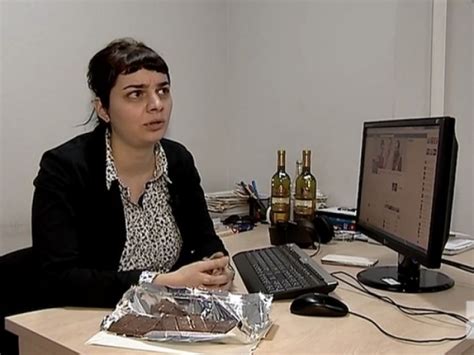 აი რას პასუხობს ქეთი დევდარიანი ჩემი ცოლის დაქალების ლექსიკით შეწუხებულ ადამიანებს