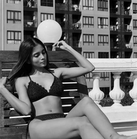 akanksha 🤎 akanksha official instagram photos and videos