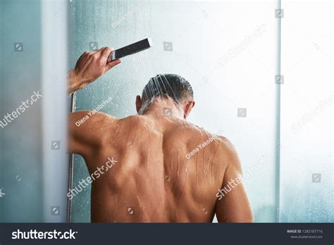 Back View Portrait Naked Muscular Gentleman 스톡 사진 지금 편집 1282187716