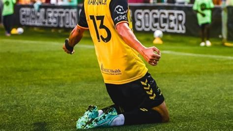 El C D Castellón Presenta Una Nueva Oferta Por Nick Markanich Fútbol