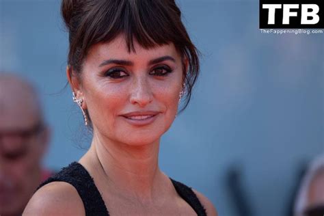 Penelope Cruz Cleavage 152 Photos The Fappening Stars