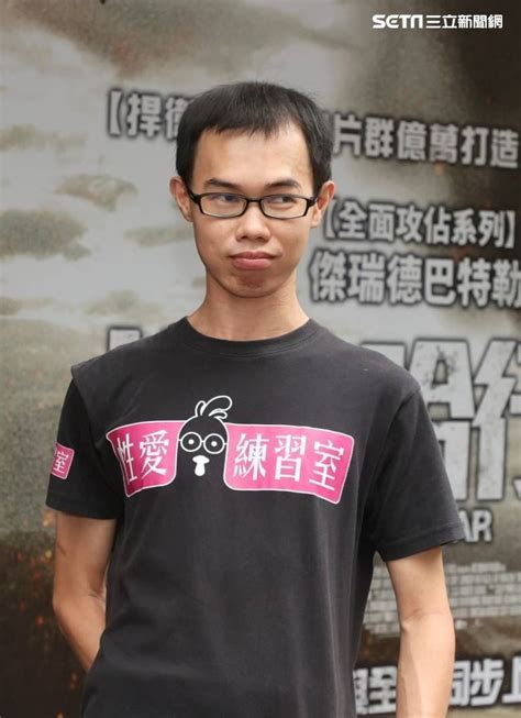 鄧佳華「嗨翻襲胸」輔導長邀拍av!乳癌病友怒了 他親上火線道歉 娛樂星聞 鄧佳華「嗨翻襲胸」輔導長邀拍av!乳癌病友怒了 他親上火線道歉 娛樂星聞