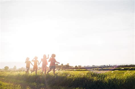 พุทธคุณพระเครื่องยึดเหนี่ยวจิตใจ พระกริ่งฝีพระหัตถ์สมเด็จย่า พระกริ่งศรีสังวาลย์ เนื้อทองแดง