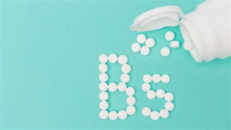 Trộn Vitamin B5 Vào Dầu Gội Cách Giảm Rụng Tóc Nhanh Chóng Và Hiệu Quả